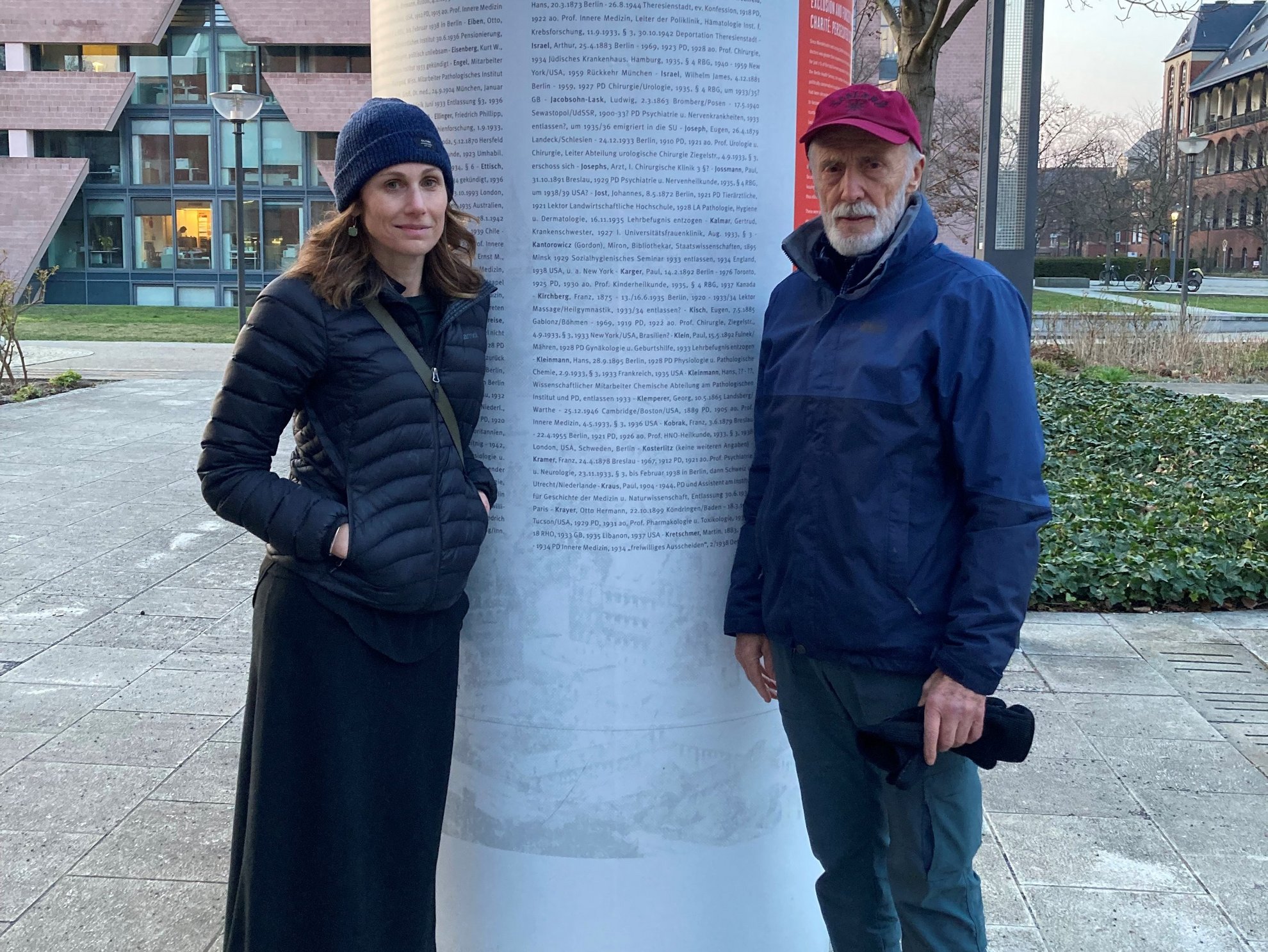 Stolpersteinverlegung für den Berliner Arzt Felix Hirschfeld ...